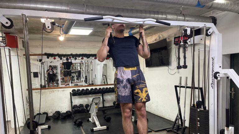 How to Do Hammer Pull Ups: Muscles Worked, Benefits, and Variations ...
